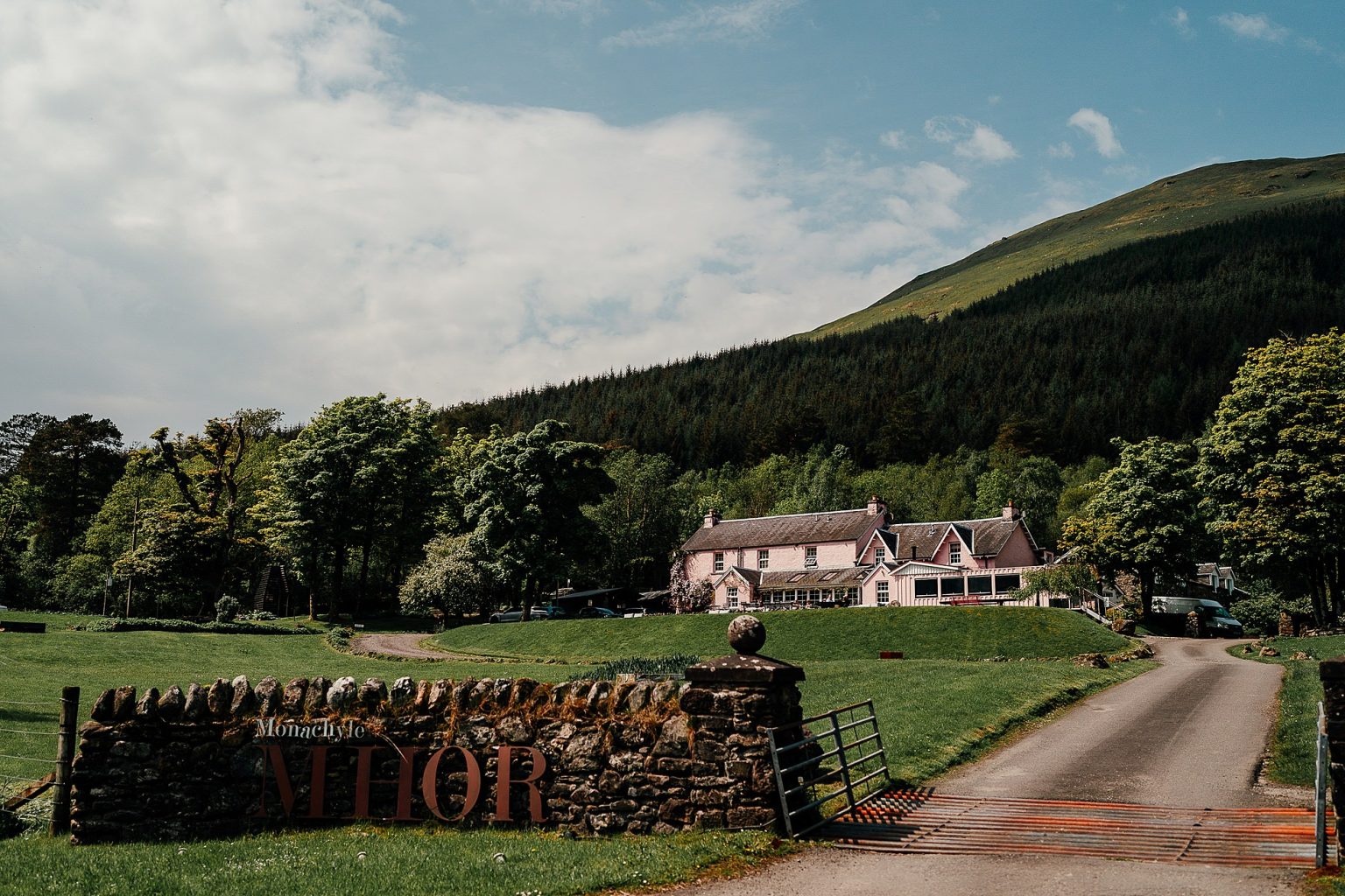 A MONACHYLE MHOR ELOPEMENT WITH SERENE LOCHSIDE CEREMONY