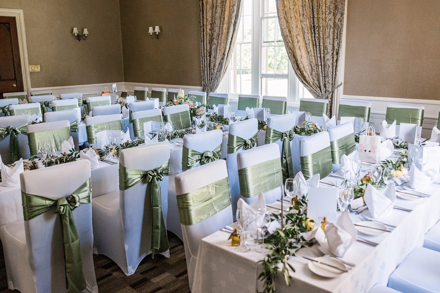 SUMMER ROSS PRIORY WEDDING ON THE BANKS OF LOCH LOMOND